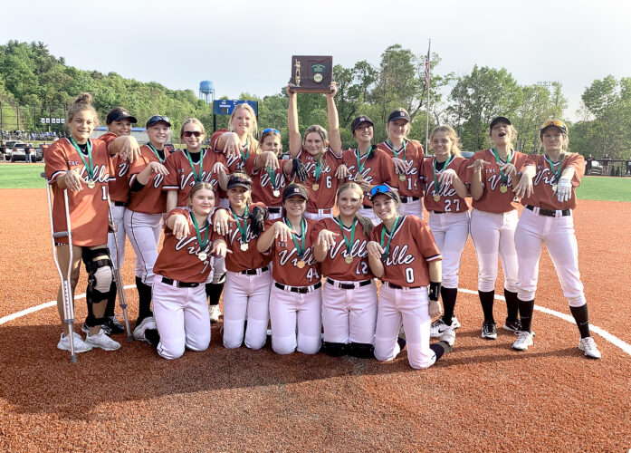 Big Red softball wins 1st district title | News, Sports, Jobs - The ...